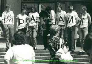 Happening » Qué es, Características, Artistas y Obras Clave