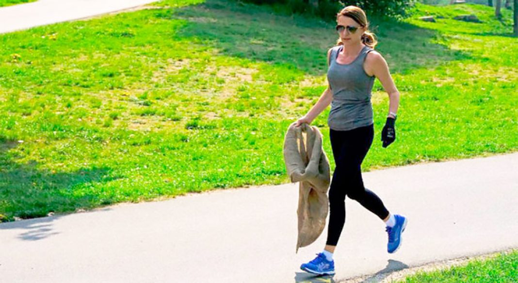 Plogging: deporte que cuida tu cuerpo y el medio ambiente | Cinco Noticias